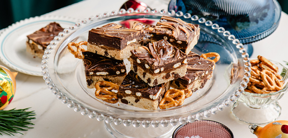 Salted Caramel Cookie Crunch Bars